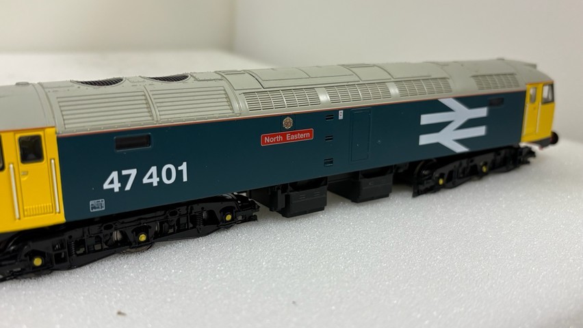Vitrains Class 47 V2058 47401 Large Loco Blue *Noisy Runner* | eBay UK