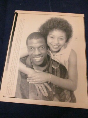 Wire Press Photo 1987 Dwight 'Doc' Gooden Monica Harris engaged New ...
