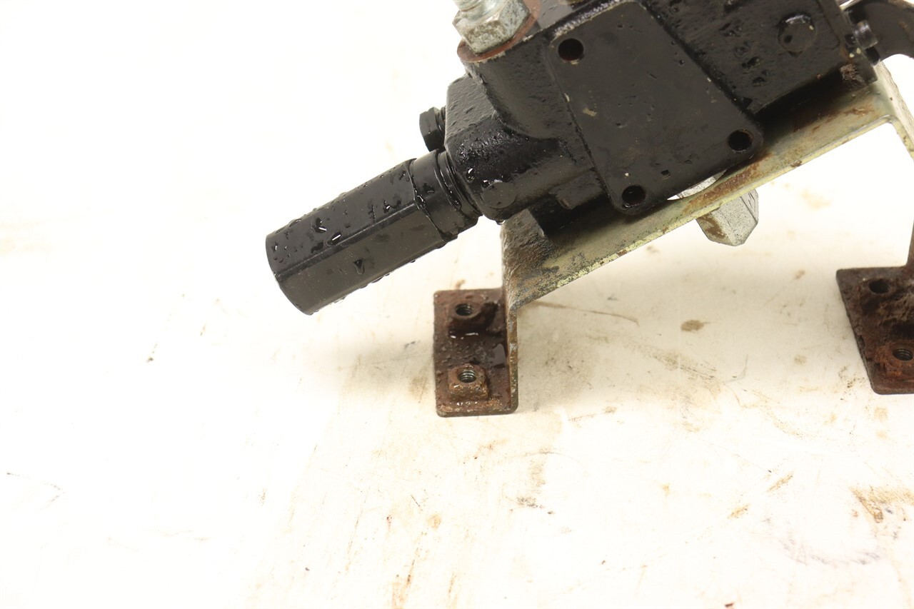 Kubota RTV 1100 10 Hydraulic Dump Bed Control Valve 36671 | eBay