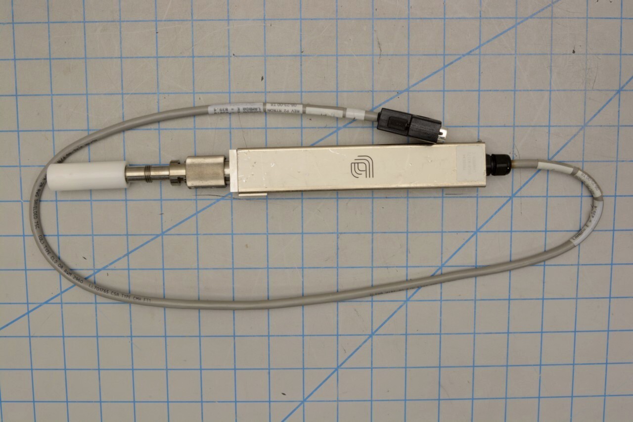 0010-18024 0150-00743 / PYROMETER, 2MM PROBE, 300MM RADIANCE RTP / AMAT ...