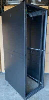 APC AR3347 47U SERVER RACK WIDE 750mm 19" RACKS 1200MM NETSHELTER NO ...