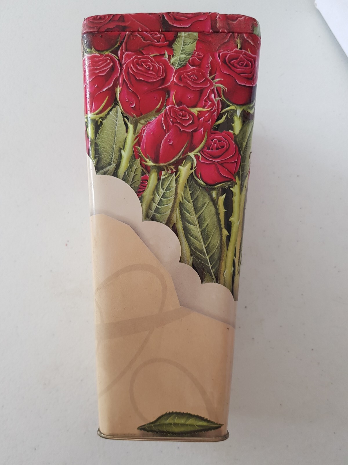 Tin - Bunch Of Roses Rose Chocolate Biscuit Trinket Collector | eBay