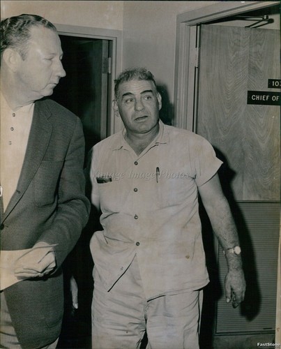 1962 George Victor Walking Out Of Chief Office Miami Fl 8X10 Vintage ...