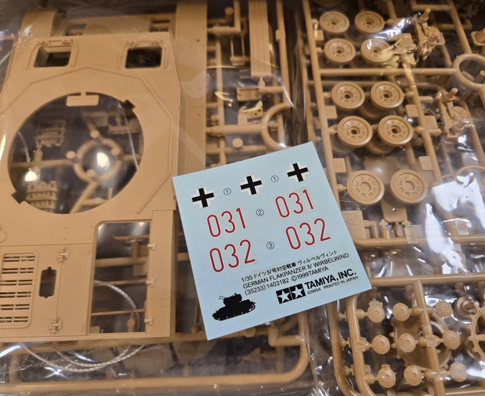 UNUSED TAMIYA 35233 WirbelWind Flak GERMAN Panzer IV model kit 1/35 ...