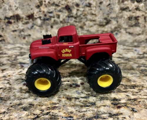 Spin Master Monster Jam Red Retro Grave Digger Pickup Truck 1:64 New | eBay