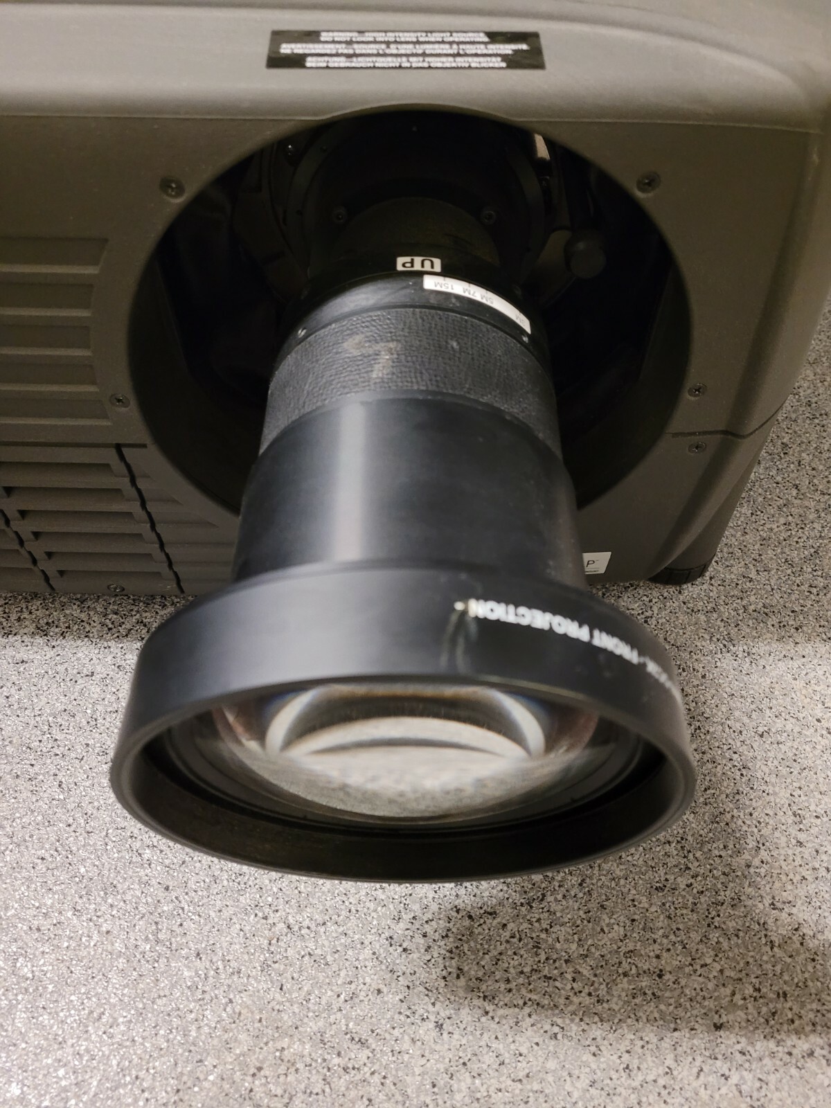 Christie 1.2:1 0.95" SXGA+ / MINI-DC2K HD Front Projection Cinema ...