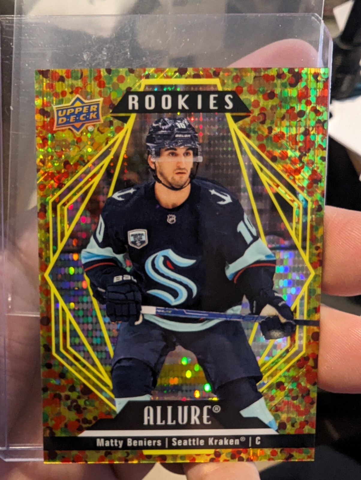 2022-23 UD Allure Matty Beniers Gold Glitter Bomb Rookie Card RC #34/ ...