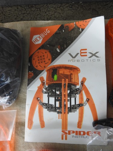 Hexbug Vex Robotics Spider Construction Set with manual remote control ...