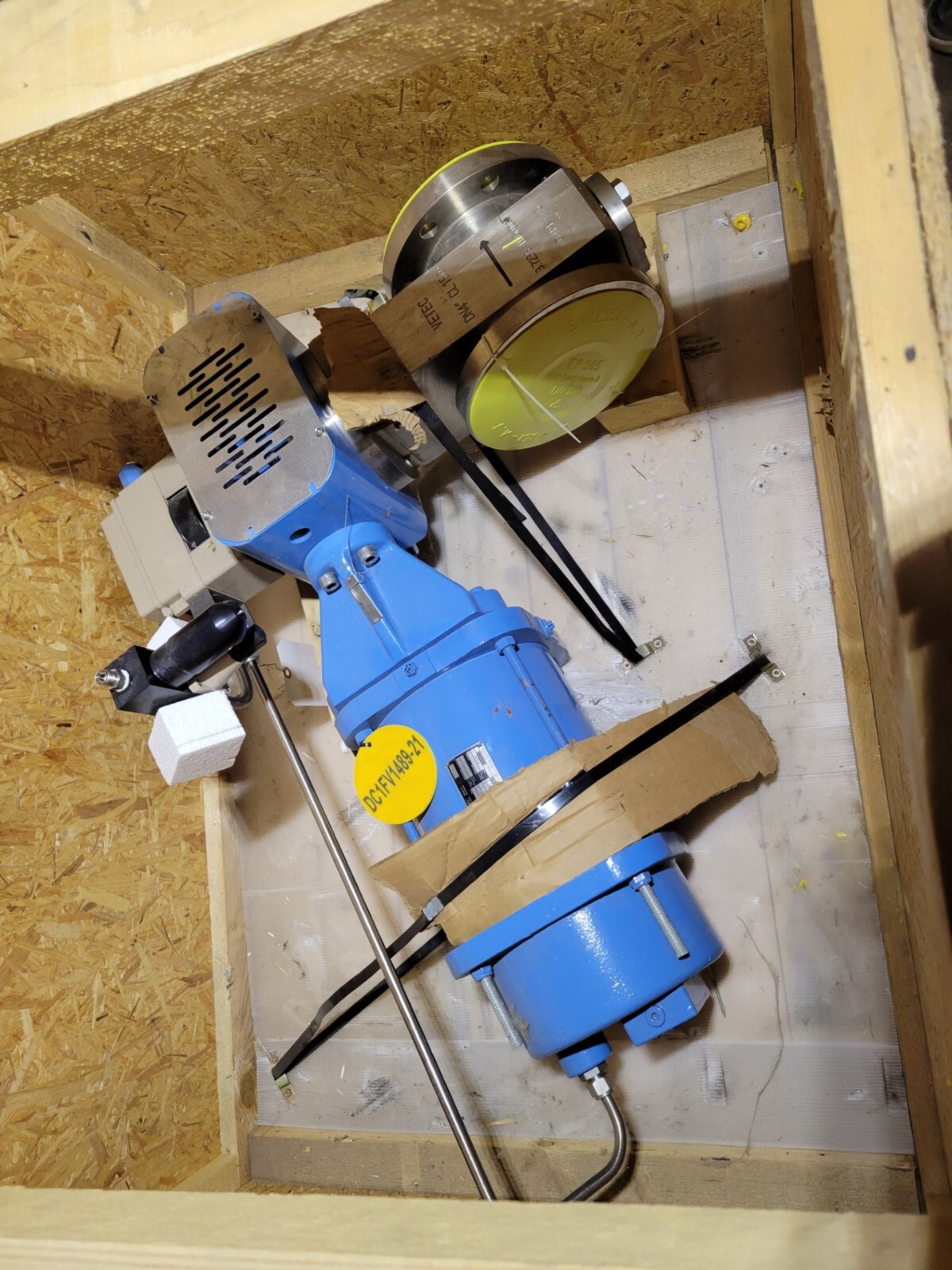 4" TI-Grade 7, Samson VETEC type 82.7 rotary plug valve with actuator ...