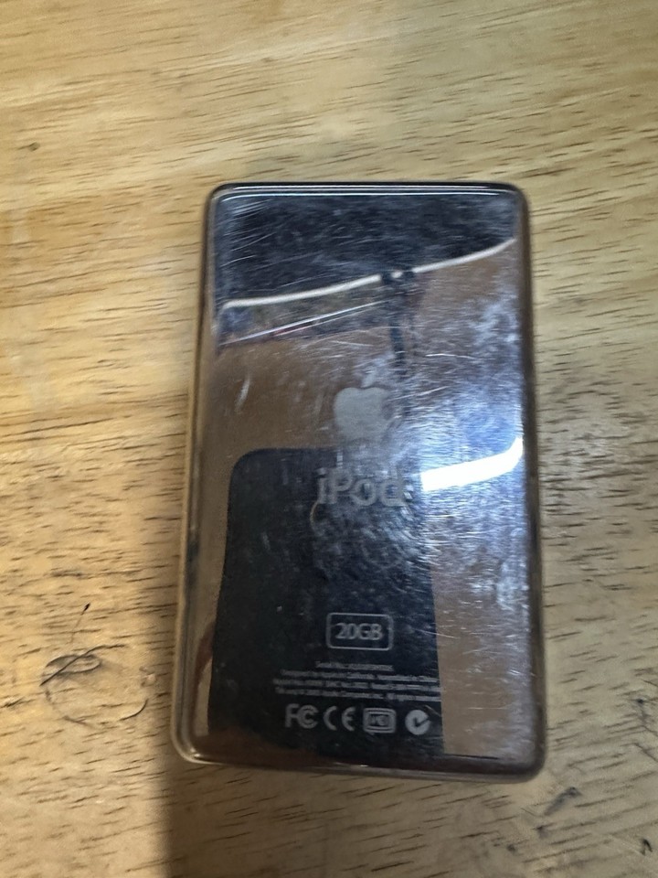 iPod Classic Photo 4th Gen 20 GB | eBay