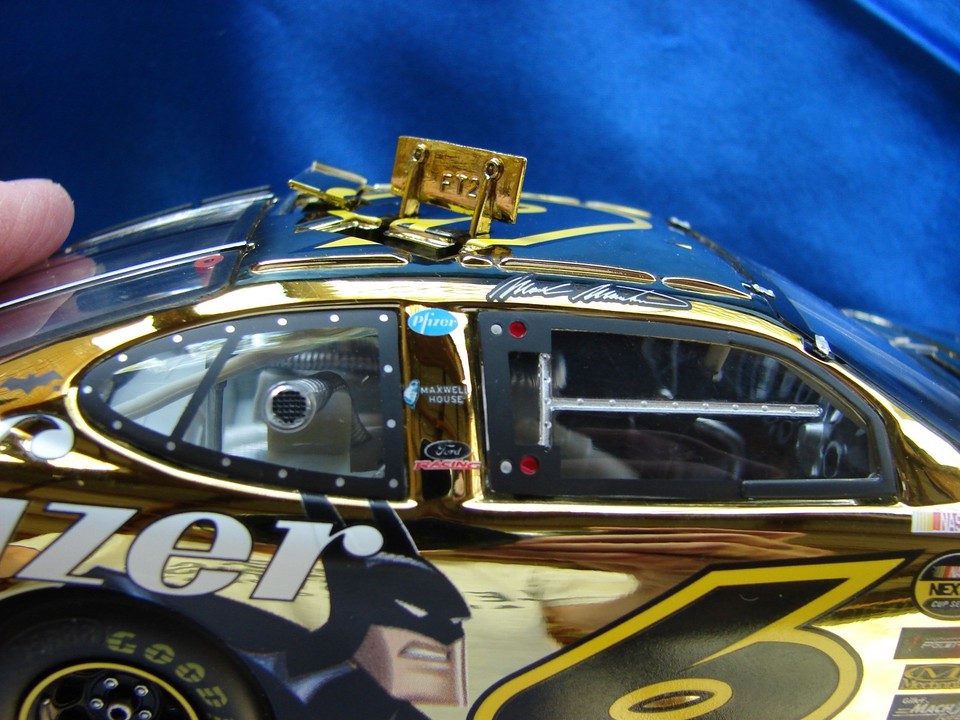 NASCAR Mark Martin #6 Justice League Batman Gold 2004 Diecast 1:24 Car ...