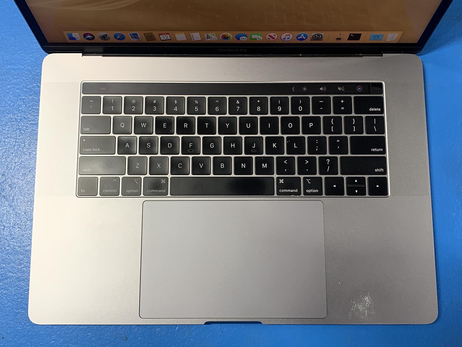Apple A1990 MacBook Pro 15" Core i9-8950HK 2.90GHz 16GB 1TB SSD Mojave ...
