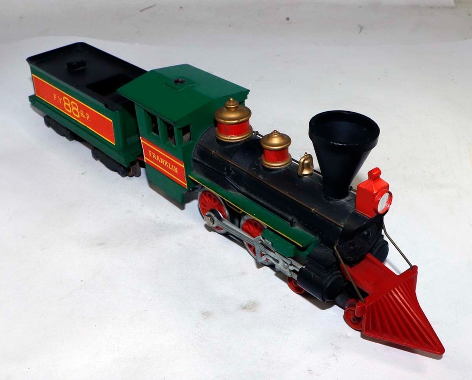 Varney Models 4-4-0 Powered Steam Locomotive Red/Green 1/64 S Scale NOB ...