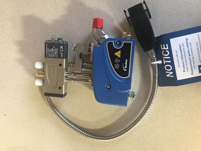 Nordson 8527355 Hot Melt Glue Gun With Valve Mini Blue II for sale ...