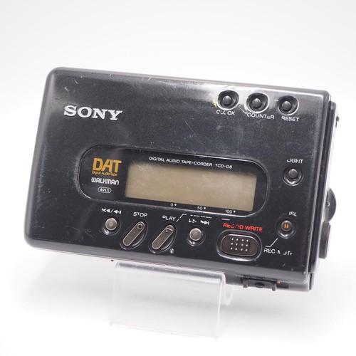 Sony TCD-D8 DAT Walkman Recorder Advanced DAT Portable Recorder 44.1kHz ...