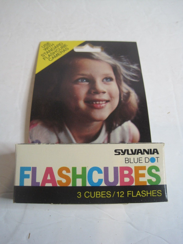 Sylvania Blue Dot MAGICUBES Camera Flash Cubes 3-Pack 12 Flashes | eBay