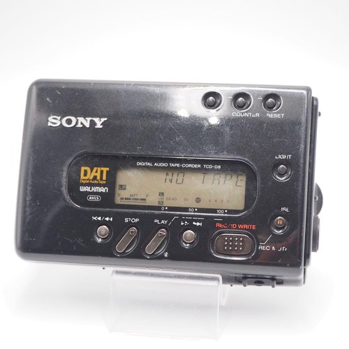 Sony TCD-D8 DAT Walkman Recorder Advanced DAT Portable Recorder 44.1kHz ...