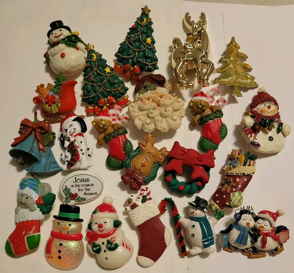 Lot Of Christmas Item 22 Brooches Ceramic Tree Kissing Angels Snowman ...