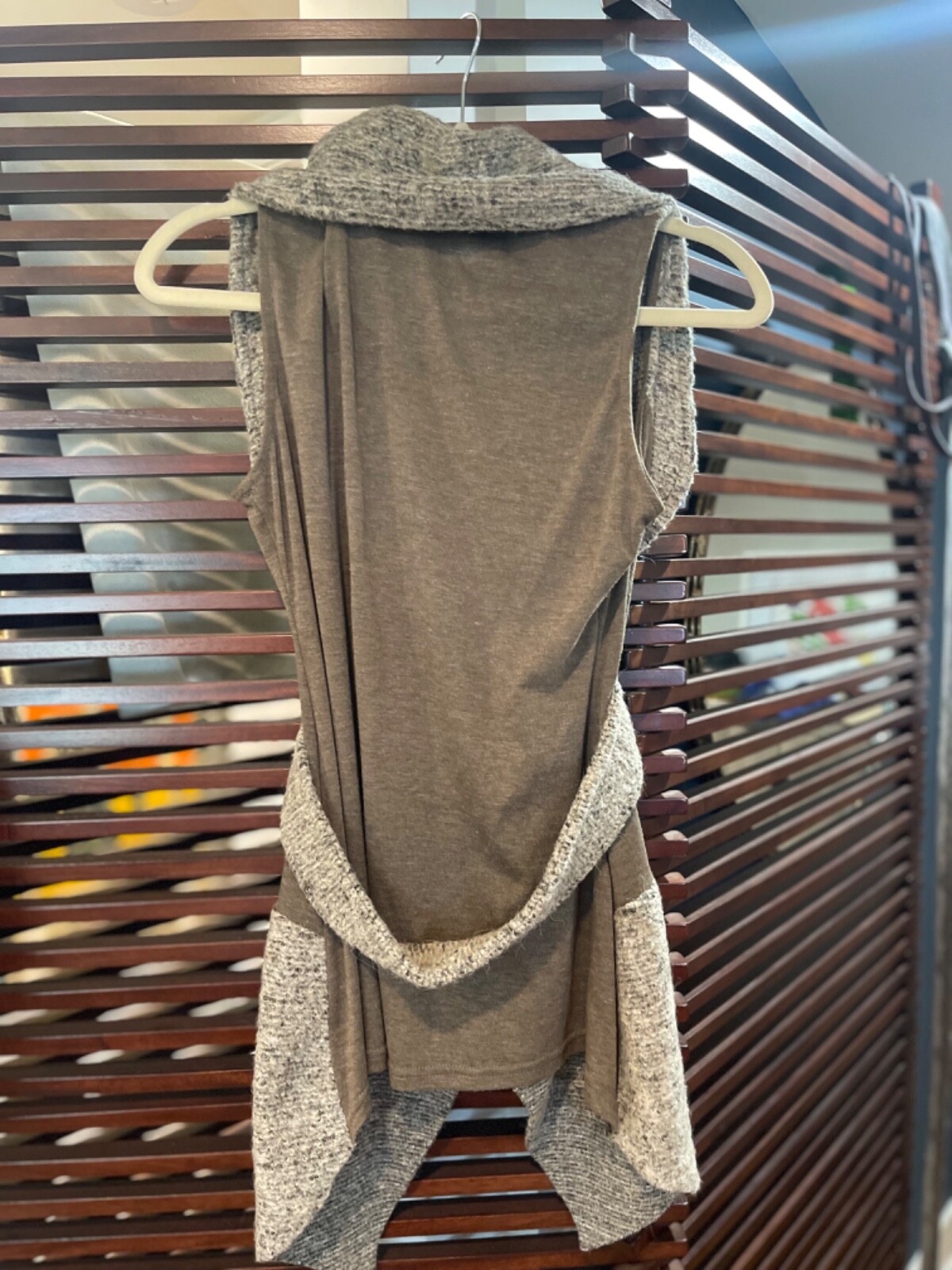 Classic and elegant vest made in Italy. - Gem