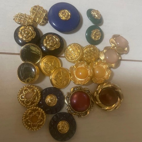 Vintage MultiColor Decorative Metal Plastic Buttons for Crafts & Sewing ...