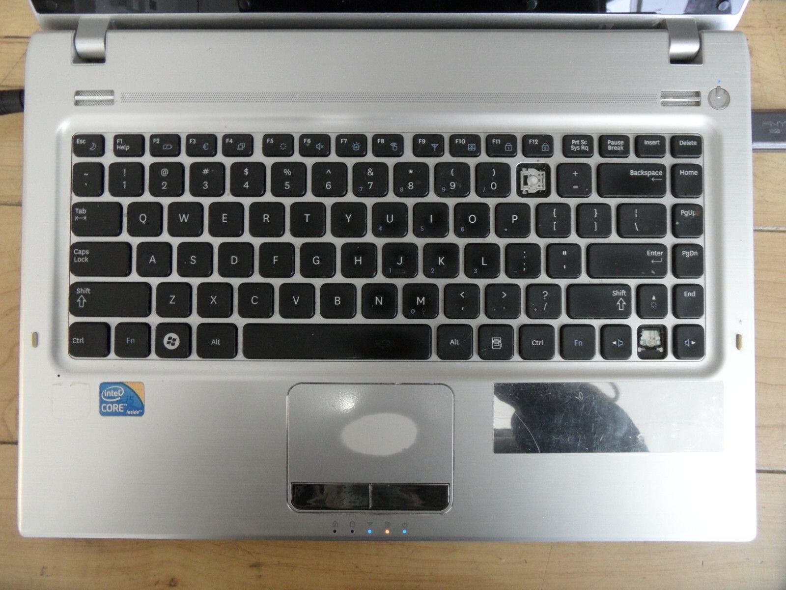 Samsung Q430 / Core i5-460M @ 2.53 GHz, 4GB RAM / For Parts / Booted ...