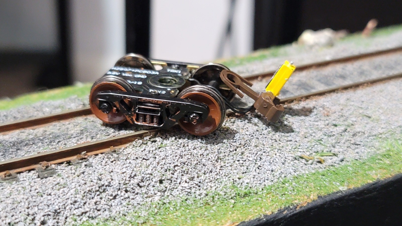 FRED EOT 36" Wheels Rolling Bearing Caps HO Scale DC / DCC | eBay