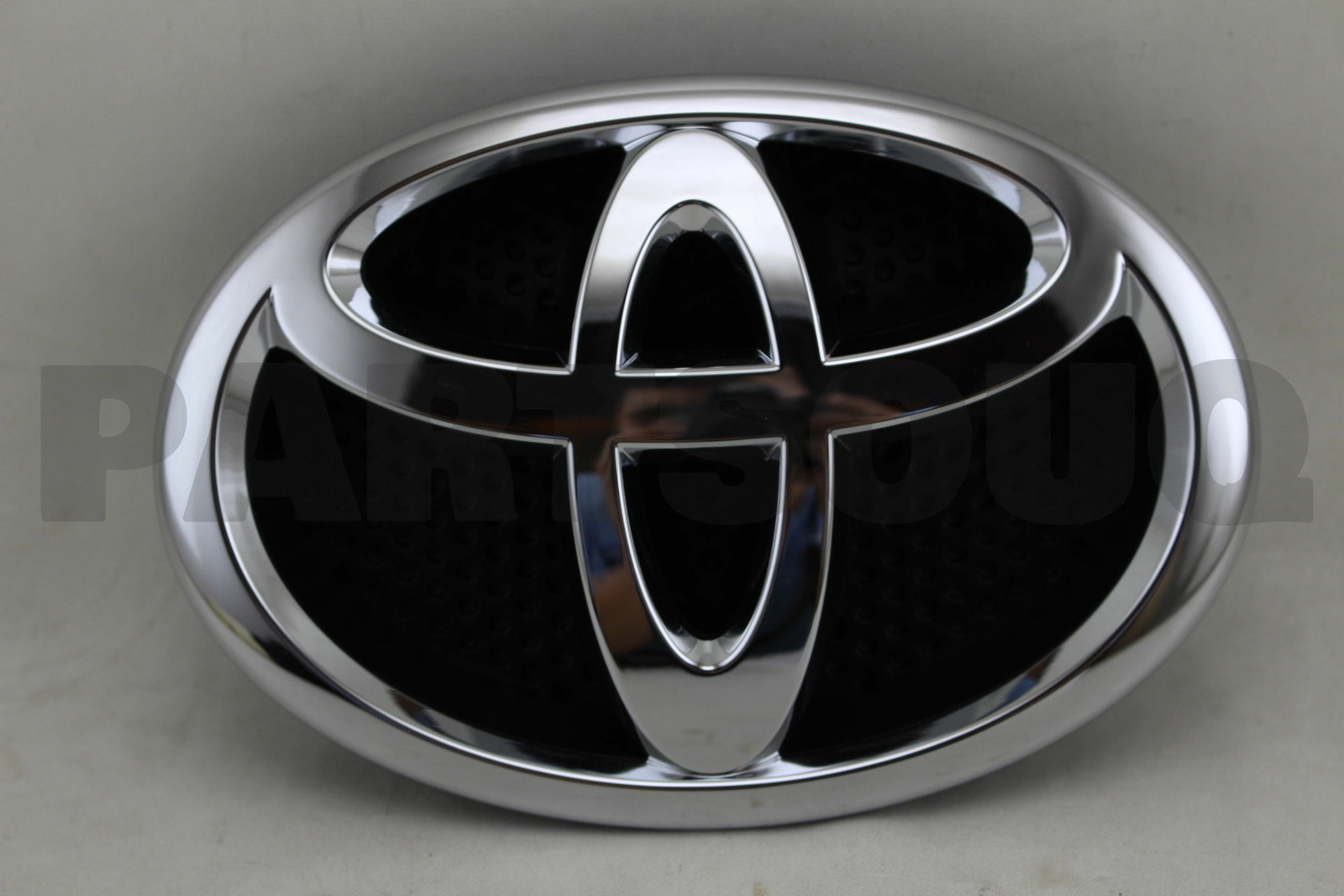 Genuine Toyota Radiator Grille Emblem 7531112A10 | 7531102140 | OE ...