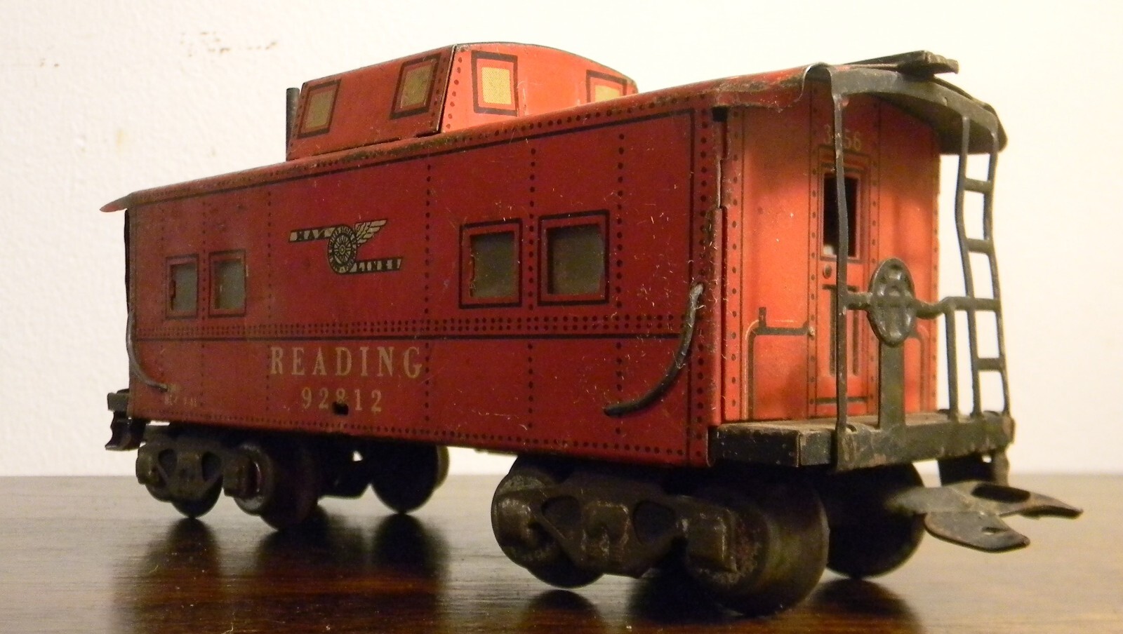 MARX 7" Deluxe Caboose ~ READING RR ~ Type-B Wheel-sets Rd# RDG 92812 ...