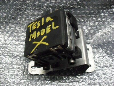 OEM 2016 TESLA MODEL X BOSCH RADAR SENSOR MODULE #1057551-00-B | eBay