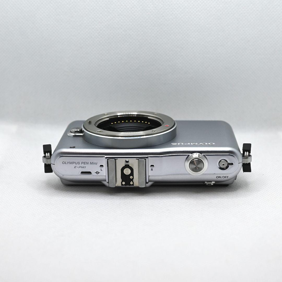 Olympus Pen Mini E-PM1 Silver Camera Body + Battery Olympus Pen Mini E-PM1 Silver Camera Body + Battery