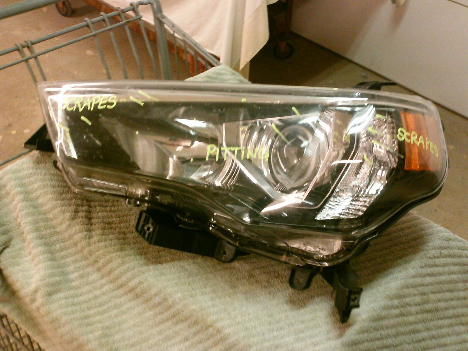 2014-2018,2019,2020,2021 Toyota 4Runner LH Halogen Headlamp w/o Trail ...