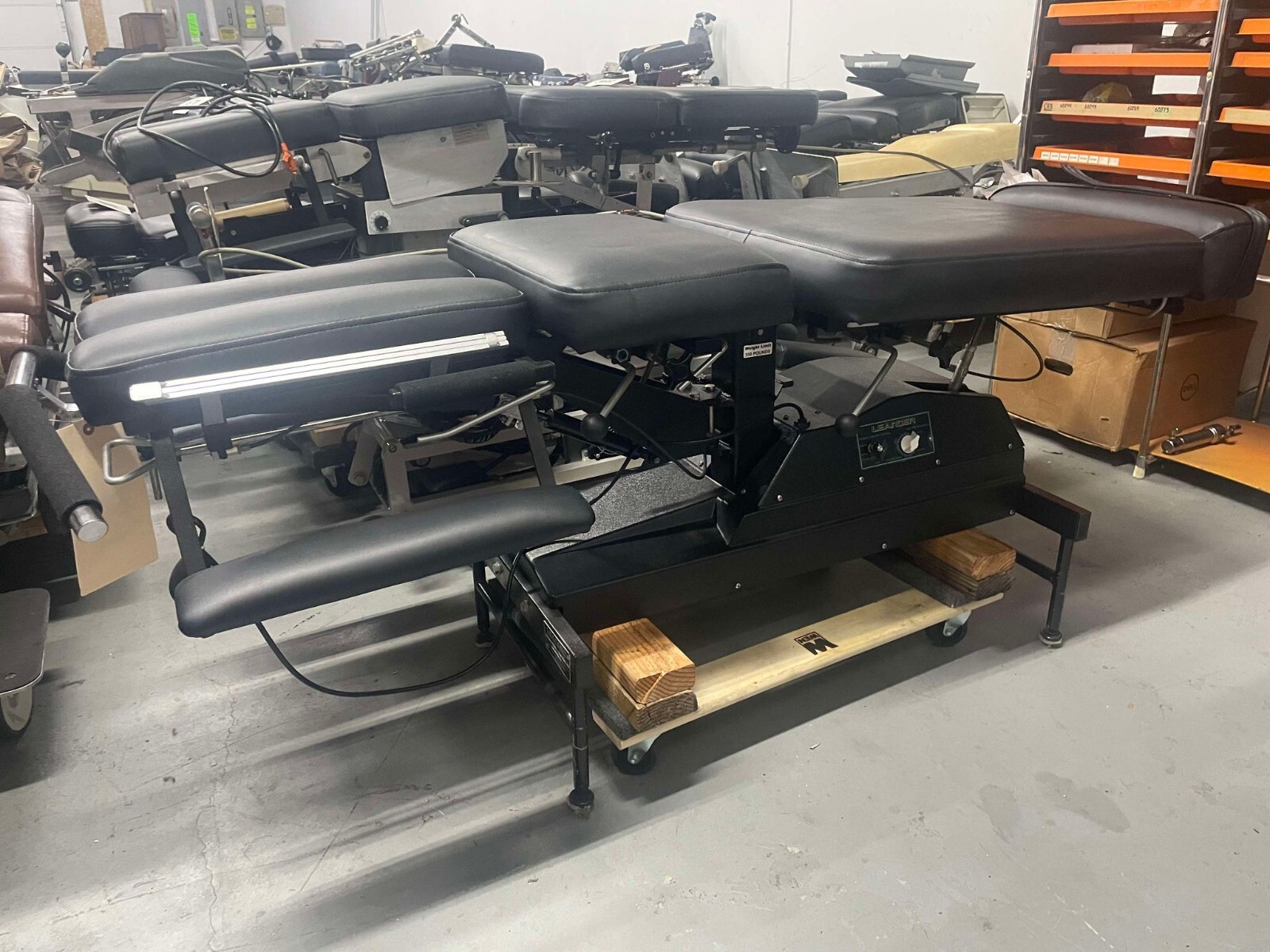 Leander 950 Motorized Flexion Adjusting Table Chiropractic Table ...