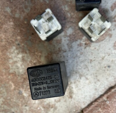 HELLA RELAY TBB44 4DB003425 03 2 4x21w 0.5W 12V 71373 DOT JAGUAR ...