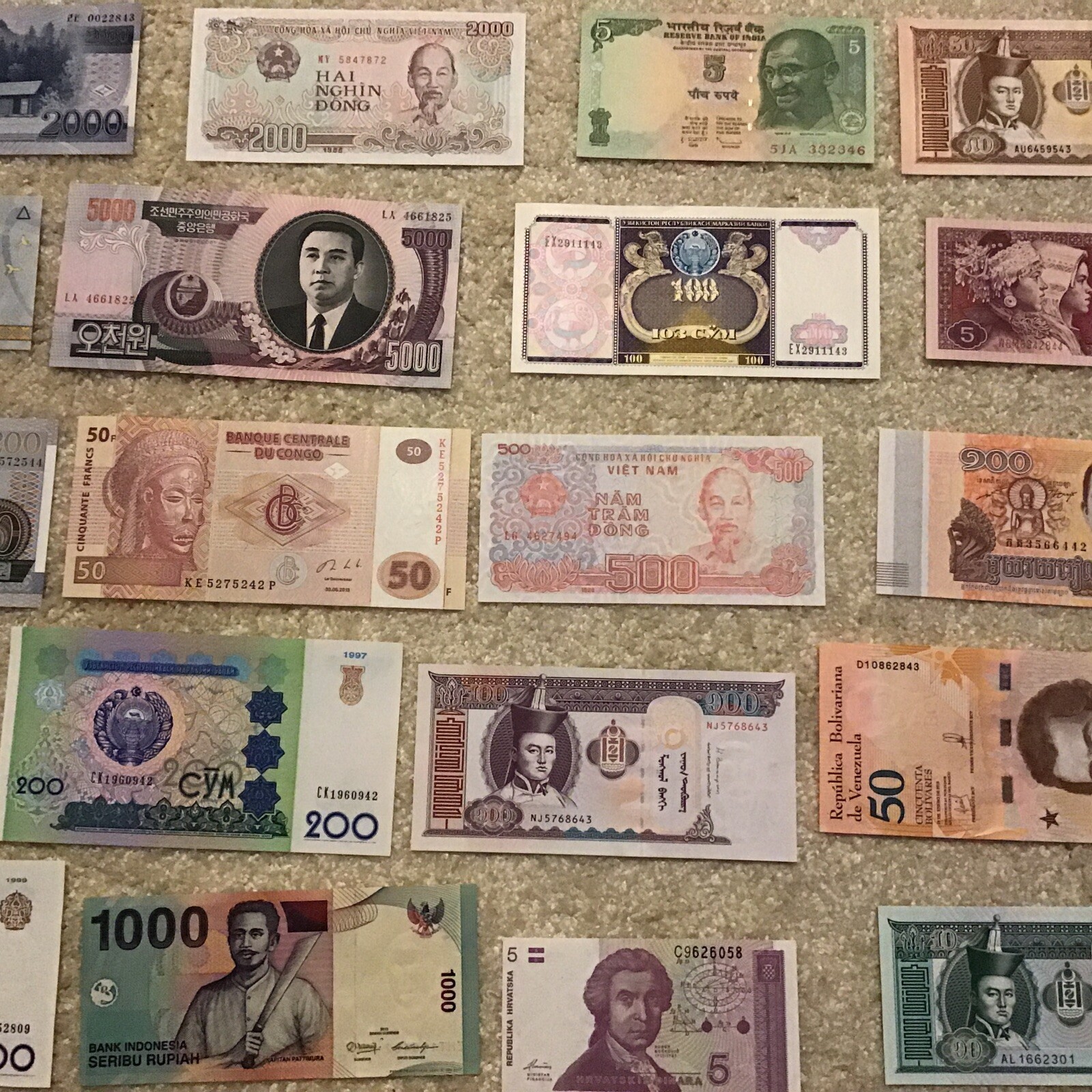 Lot Of 42 X Worldwide Banknotes. All Different Collection. Unc ...