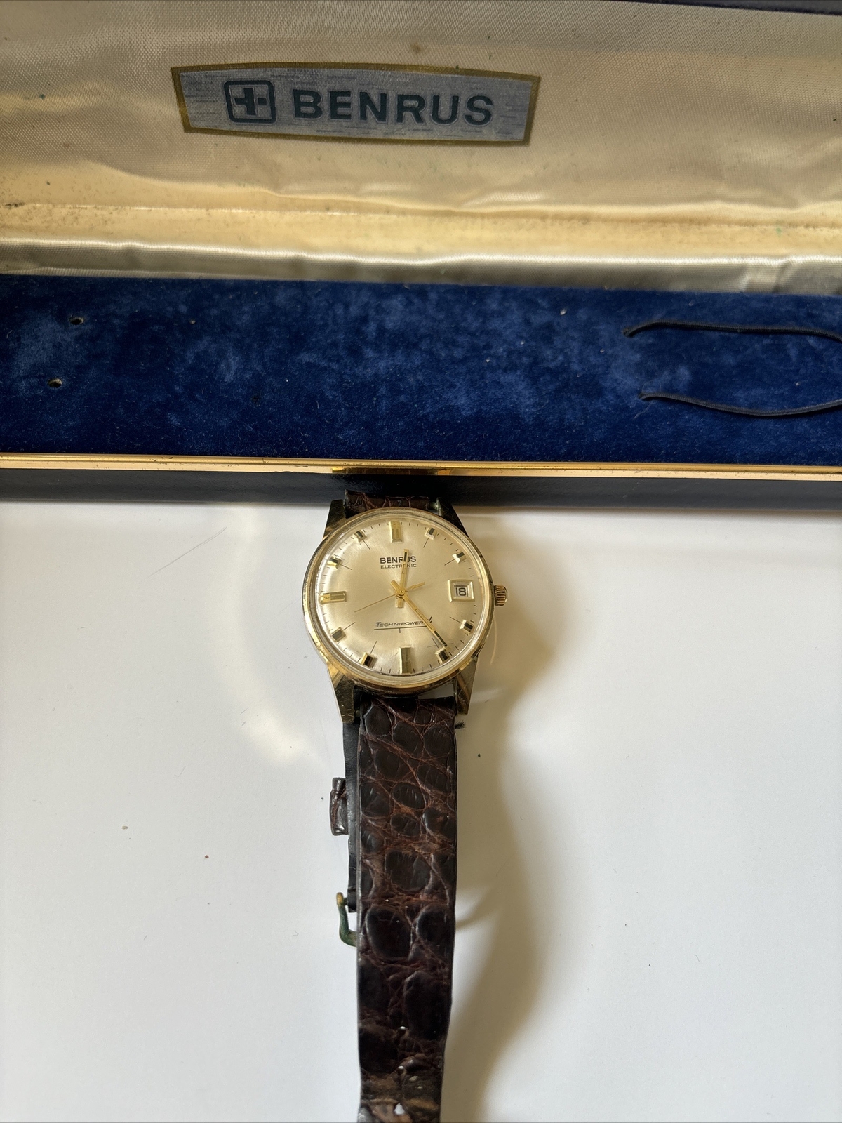 New and Used Benrus Watches For Sale - WatchPatrol