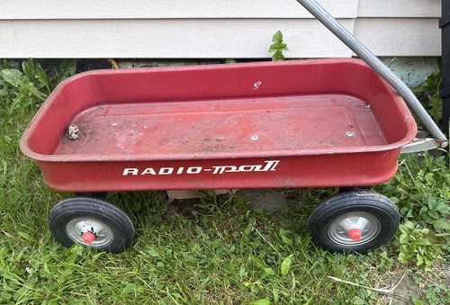 Vintage Rustic Radio Pal Wagon Classic Red Radio Flyer Little Wagon ...