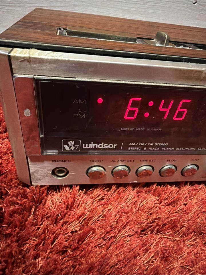 Windsor Model # 2222 AM/FM STEREO Electronic Clock 8 Track Player ...