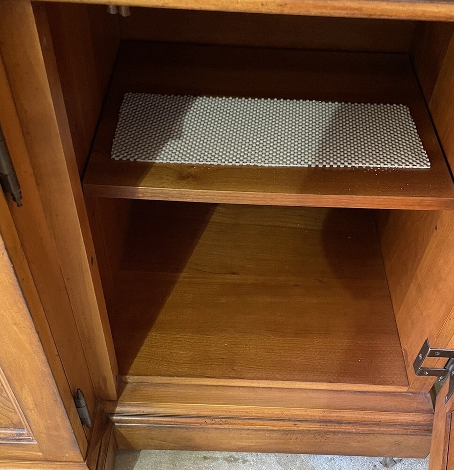 THOMASVILLE ERNEST HEMINGWAY BREAKFRONT CHINA CABINET | eBay
