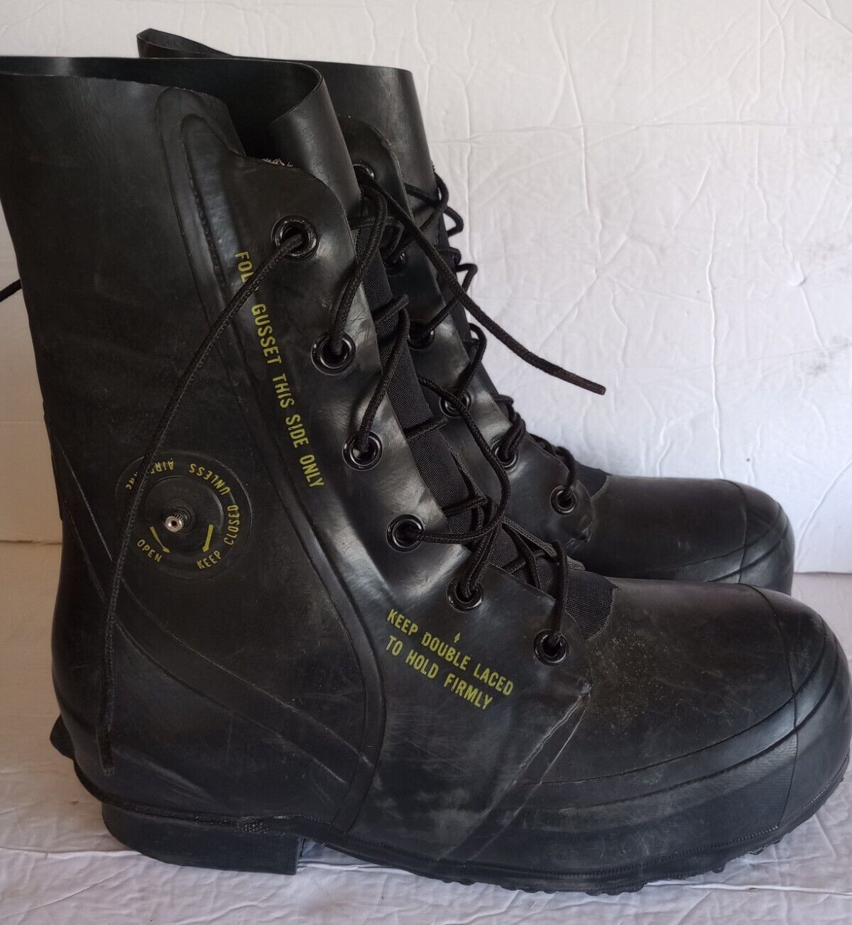 Bata Extreme Cold Weather Mickey Mouse Bunny Boots 10… - Gem