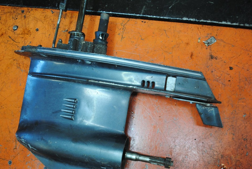 OMC GM Cobra Lower Unit Outdrive Stern Drive 985042 Freshwater | eBay