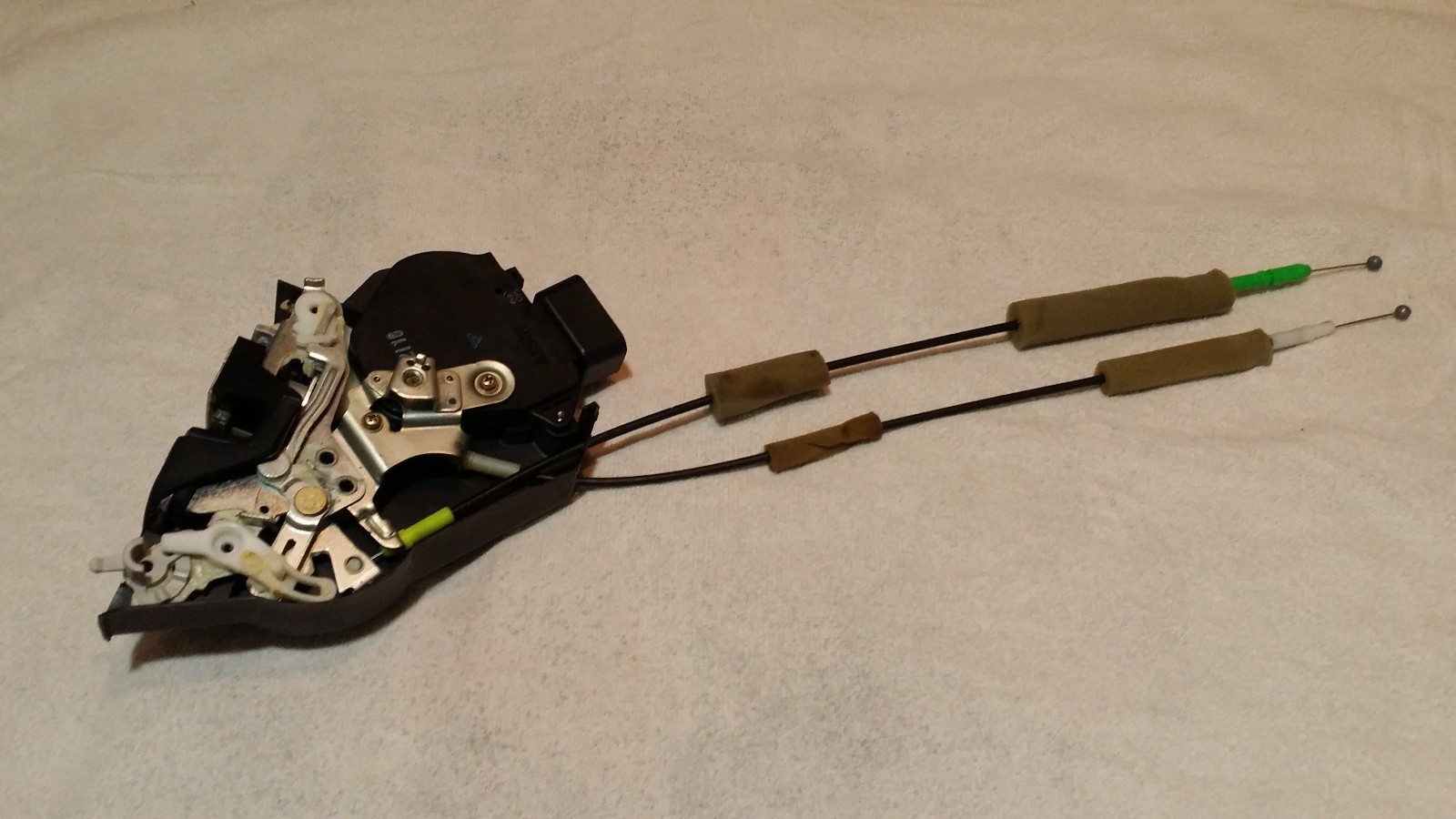 LIFETIME WARRANTY 2001 to 2006 Lexus LS430 GENUINE RIGHT REAR Door Lock ...