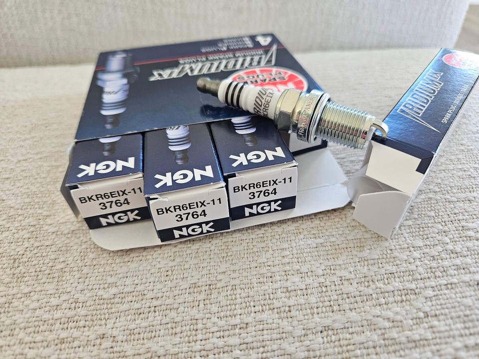 Set of (4) NGK Iridium IX Spark Plugs 3764 / BKR6EIX-11 | eBay