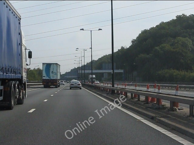 Photo 6x4 M4 Motorway - under the power lines east of junction 24 ...