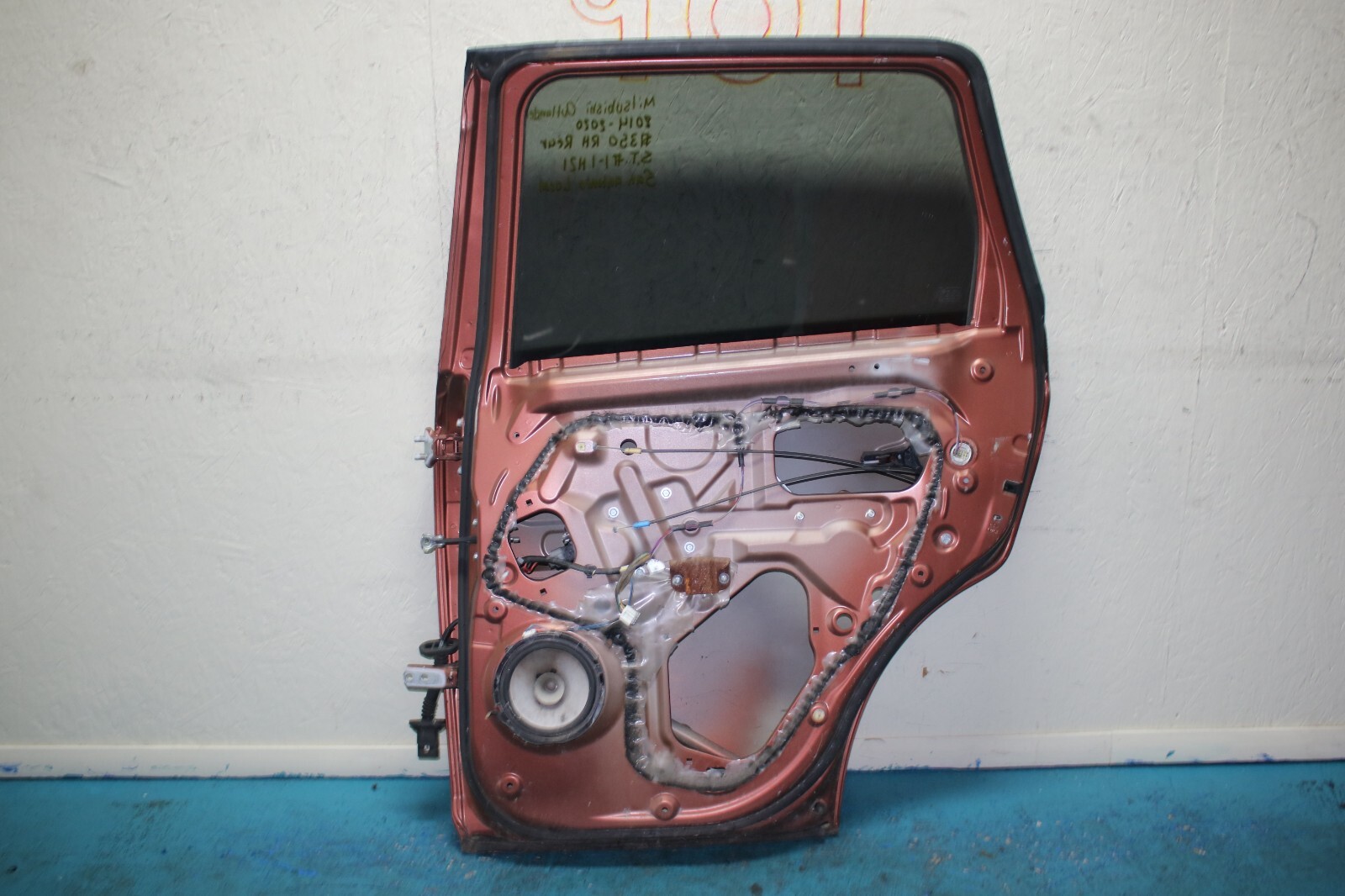 2014-2020 Mitsubishi Outlander Right Side Rear Door | OE | Rear Right ...