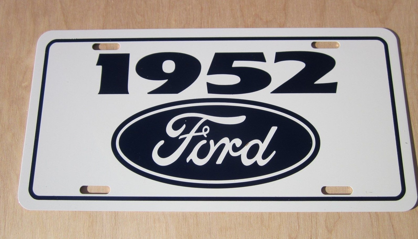 1952 Ford License plate tag 52 Victoria Customline Crestliner F-1 ...