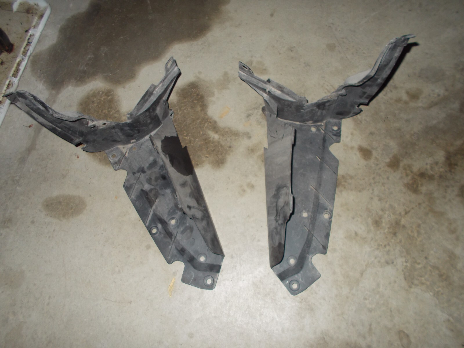 2016 Subaru WRX STI 57731VA130 57731VA140 Left Right Lower Bumper Rear ...