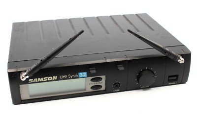 SAMSON R32M UHF Synth 32 Channel Diversity Wireless Balanced Microphone ...