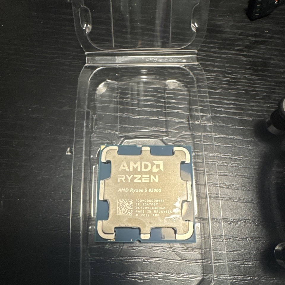 AMD Ryzen 5 8500G Desktop Processor with AMD Wraith Stealth Cooler and ...