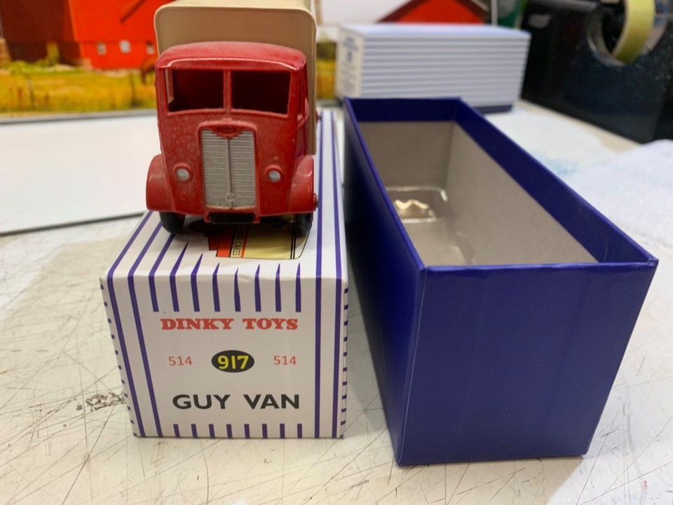 DINKY TOYS.917.GUY BOX VAN.GUY BOX LORRY.WAGON.SPRATTS BONIO DOG CAKES ...