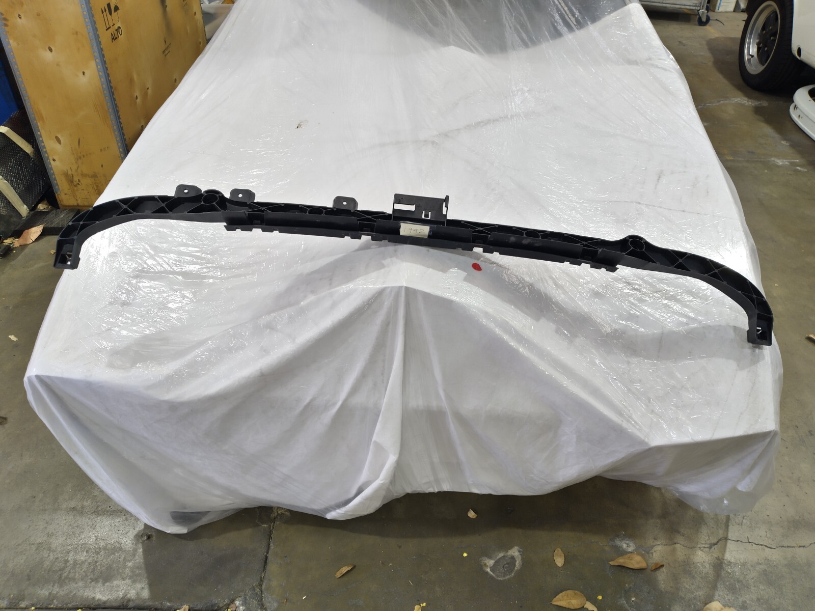 MASERATI GHIBLI REAR BAR CENTRE SUPPORT 670004471 | eBay Australia